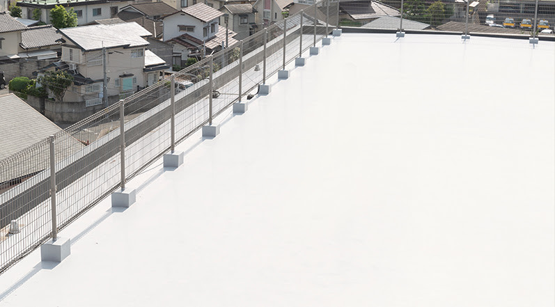 White Paint vs Reflective Roof Coating: What's the Difference?