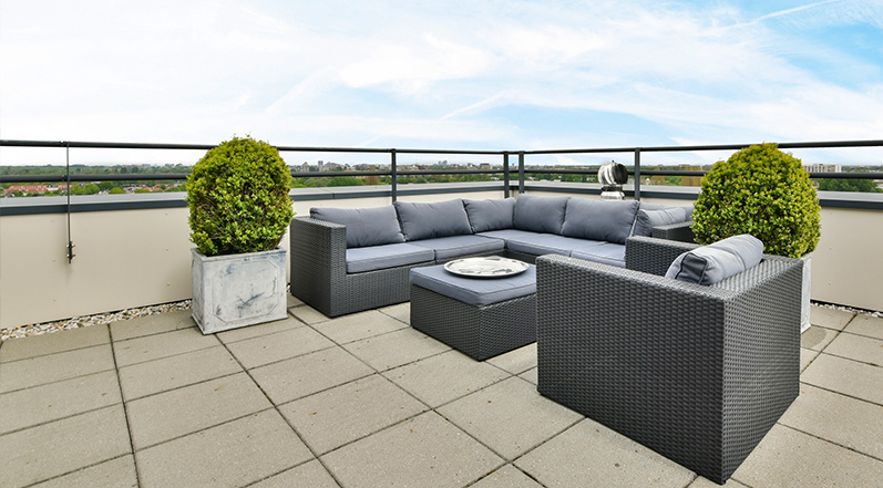 Guide: What Is a Parapet Wall and What Does It Do?