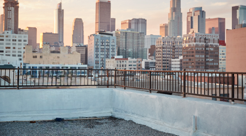 Guide: What Is a Parapet Wall and What Does It Do?