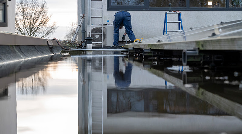 Ponding Water: Solutions for Flat Roof Drainage Issues