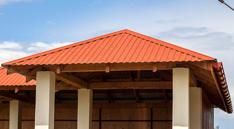 What Are Ondura Roofing Panels? The Pros and Cons